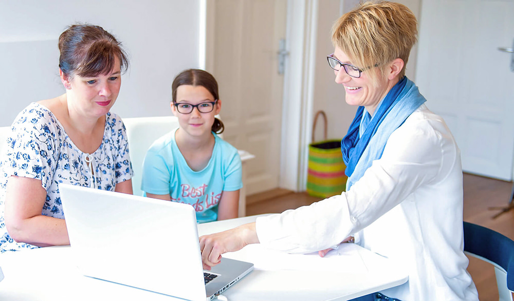 Dr. Freund: Ressourcenorientierte Diagnostik und Therapie